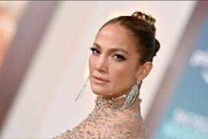 Taylor Swift Fan Mail Address | Star Contact Details